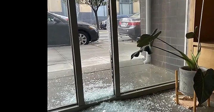 Burglars target small business during power outage in Oakland - CBS San ...