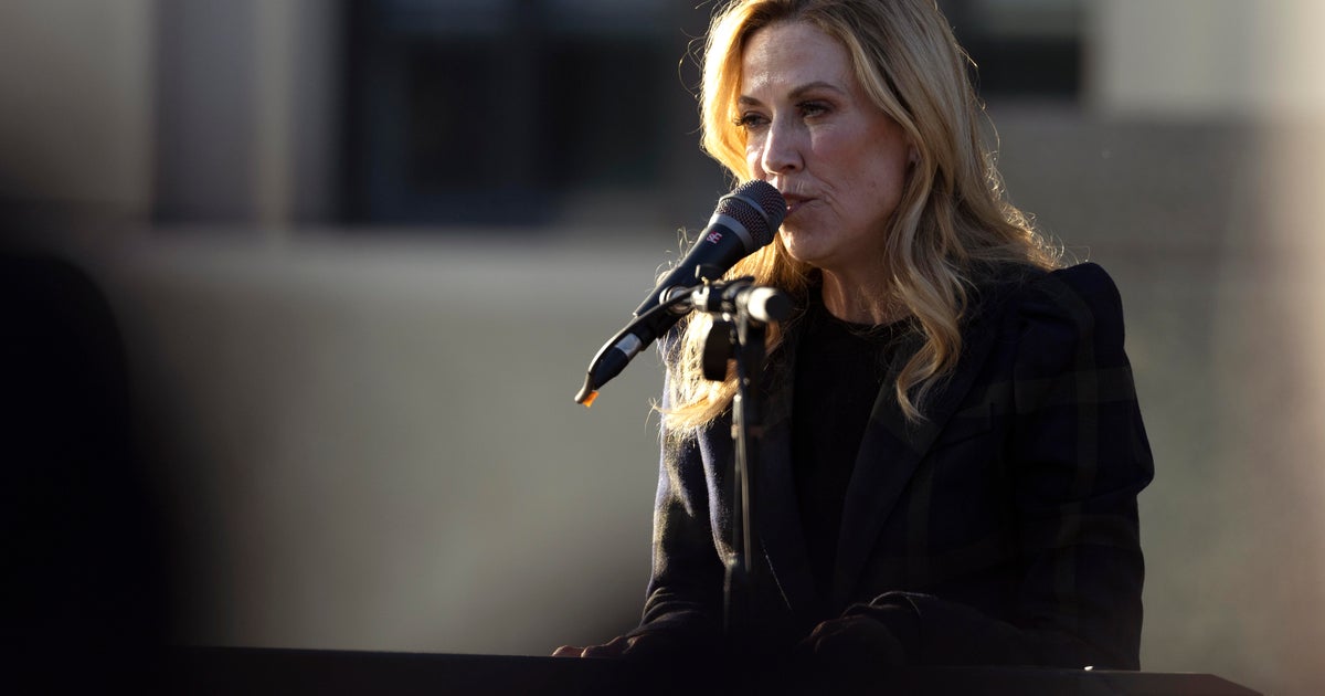 Sheryl Crow, Margo Price and first lady Jill Biden among mourners at ...