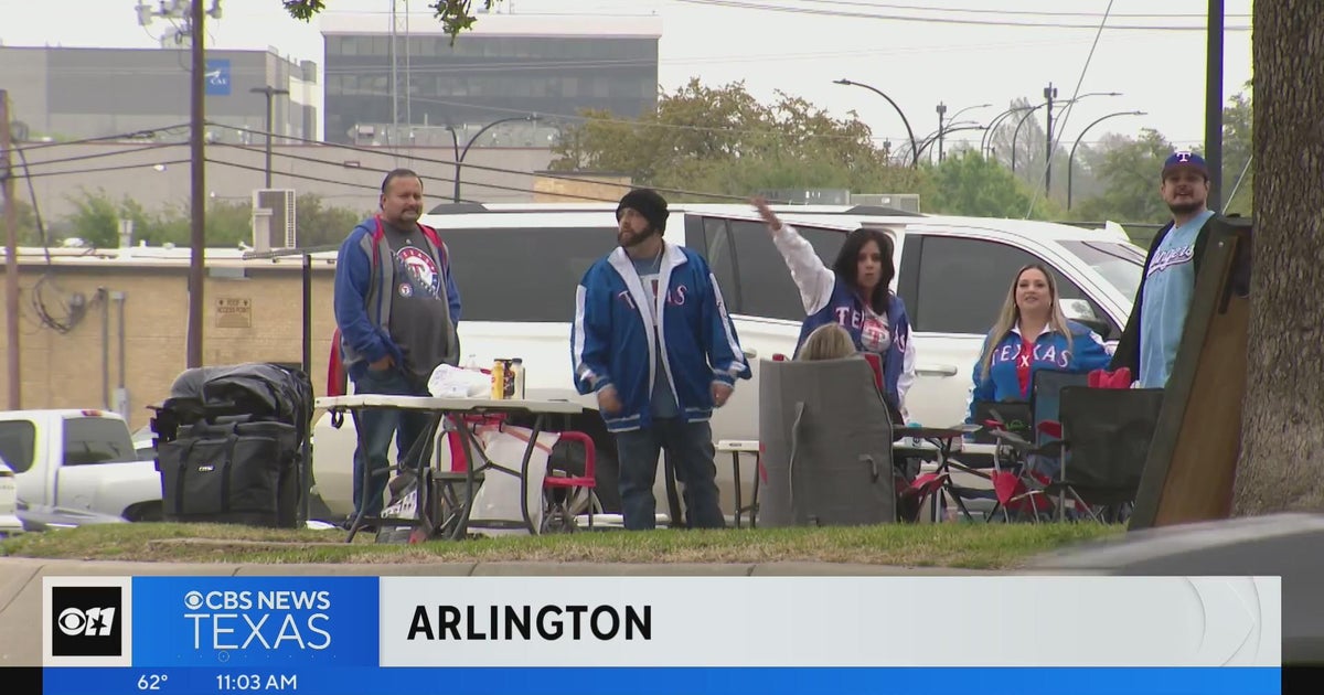Tailgaters set up in Arlington ahead of tonight's Rangers game - CBS Texas
