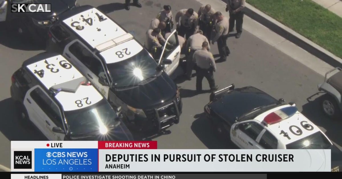 Deputies arrest suspect who took LASD cruiser - CBS Los Angeles