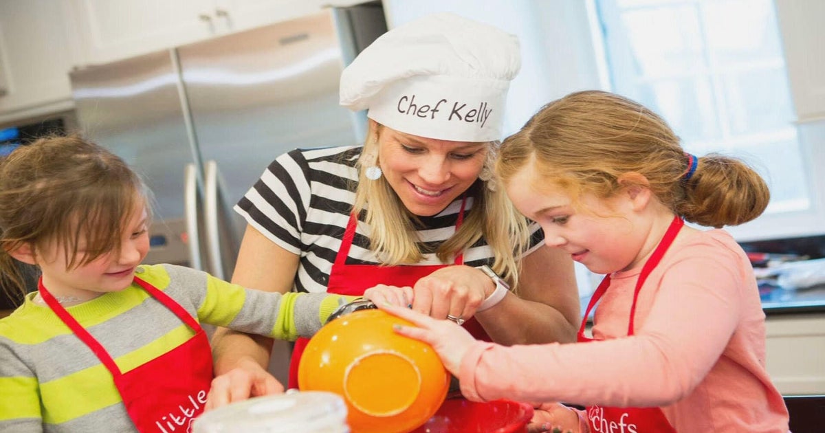 "Little chefs" embraces the chaos of cooking with kids - CBS Boston