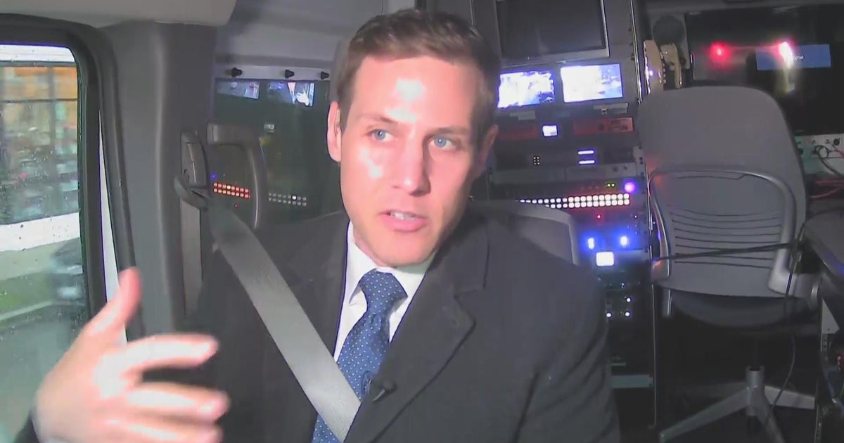 Mobile Weather Lab spots hail in Evanston - CBS Chicago