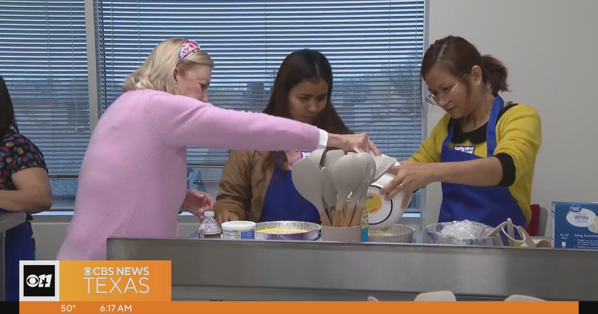 Dallas program helps refugees adapt to American living - CBS Texas