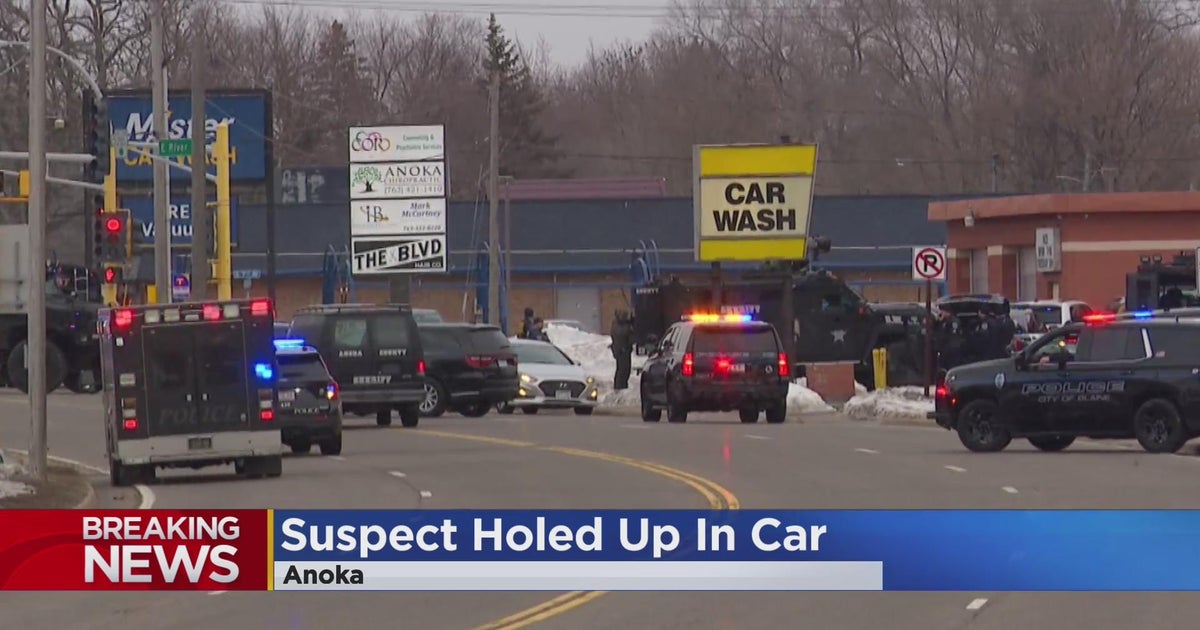 Police in standoff Wednesday night with suspected robber in Anoka - CBS ...