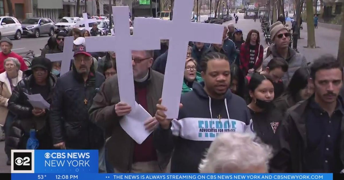 Way of the Cross processions mark Good Friday around NYC - CBS New York