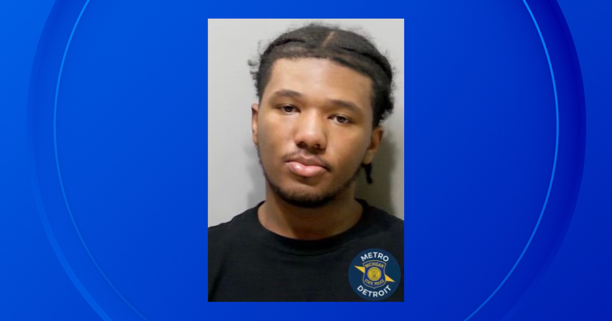 Redford man arraigned after pretending to be employee at Dearborn Walmart in attempt to flee ...