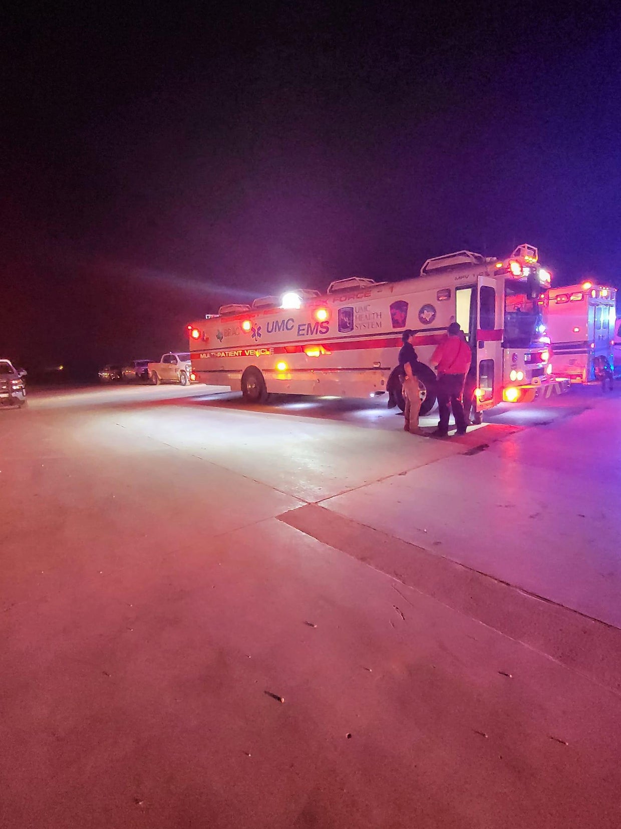 Farm fire kills 18,000 cows in West Texas - CBS News