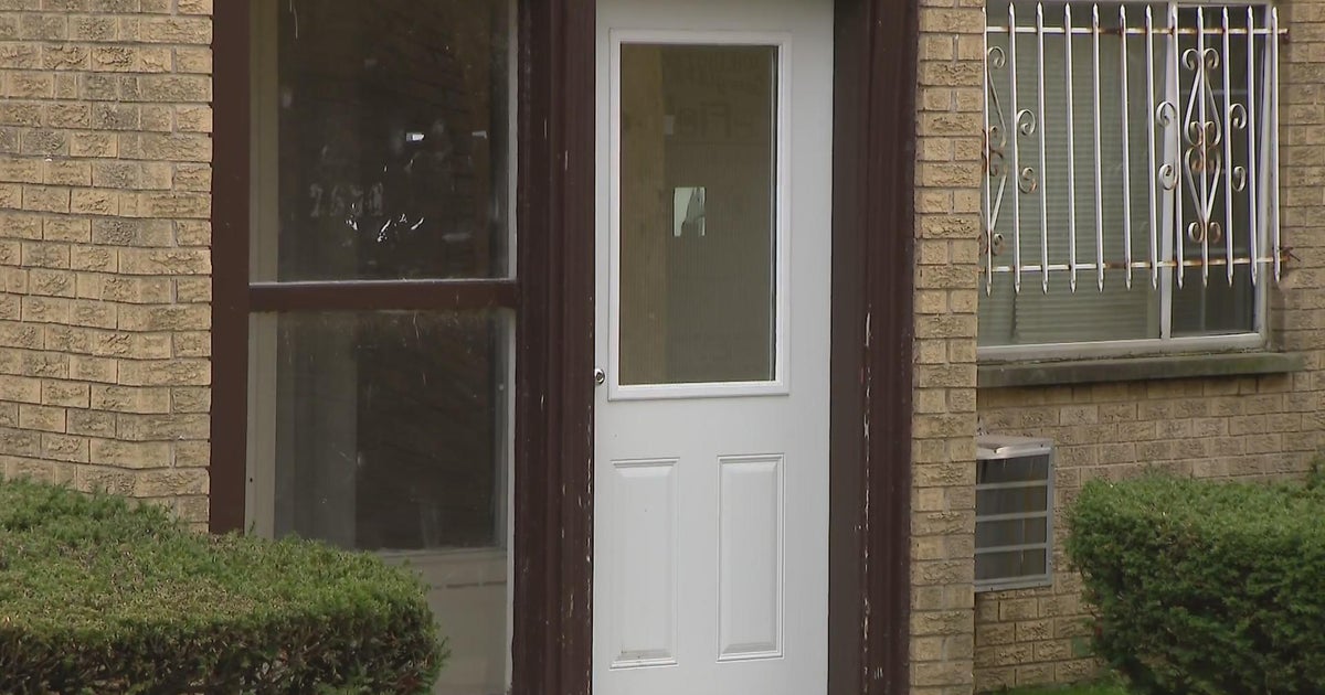 Neighbors demand enforcement against Rogers Park problem buildings ...