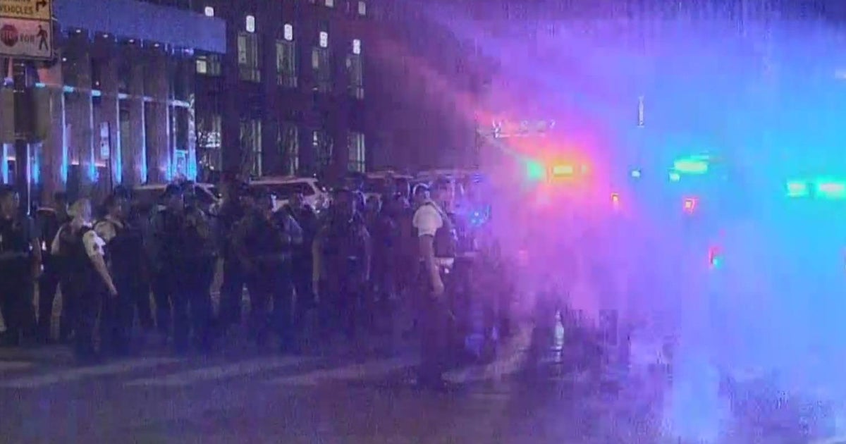 Former CPD Deputy Superintendent says Loop crowds are getting out of ...