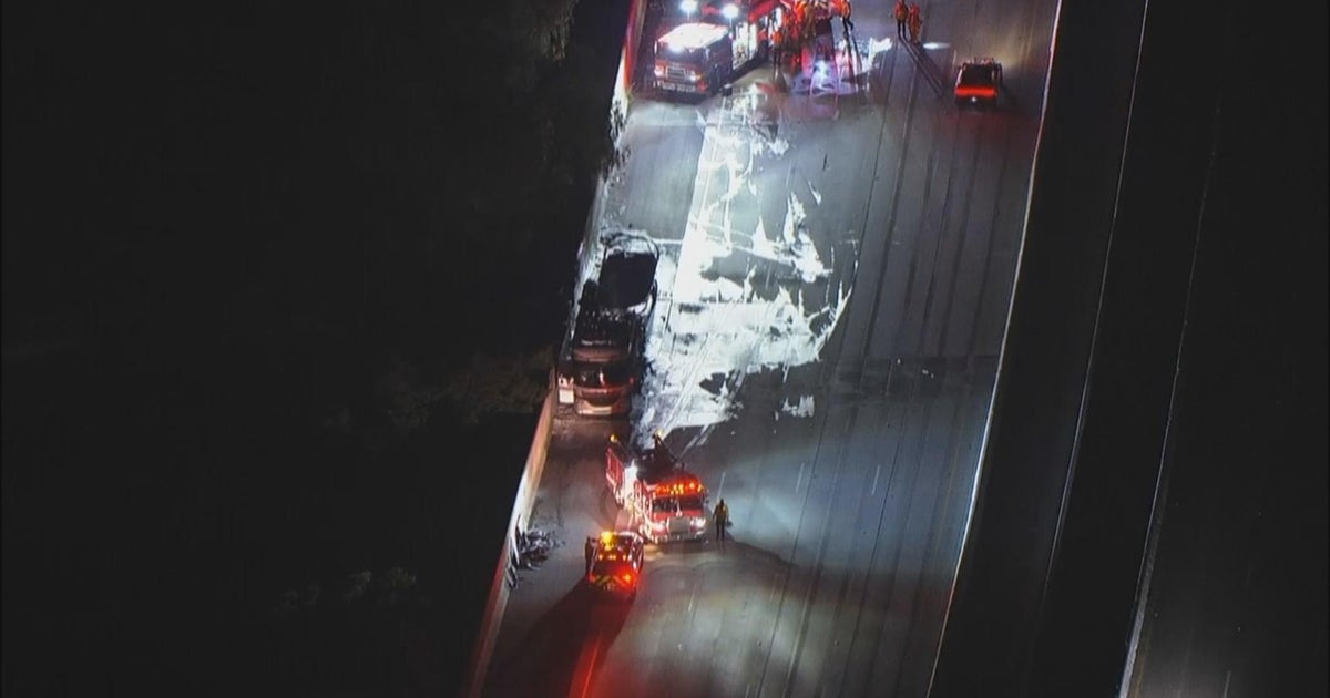 RV fire causes traffic jam on eastbound I-210 Freeway near Lake View ...