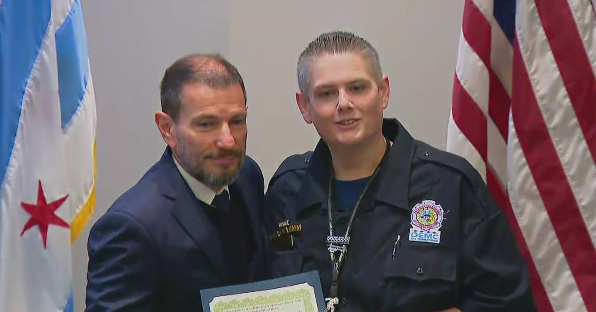 Life-saving work of Chicago OEMC recognized - CBS Chicago