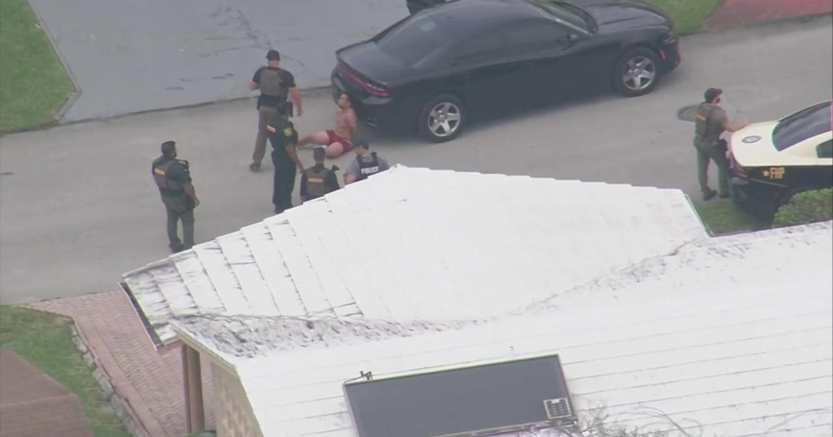 High speed chase ends in arrest in Broward - CBS Miami
