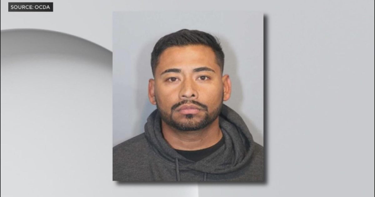 Arizona Correctional Officer charged for smuggling drugs with his wife and kids - CBS Los Angeles