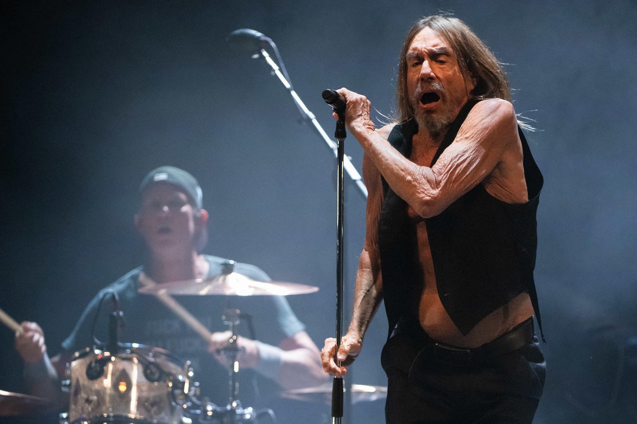 Photos: Punk-rock pioneer Iggy Pop plays classics with all-star band at ...