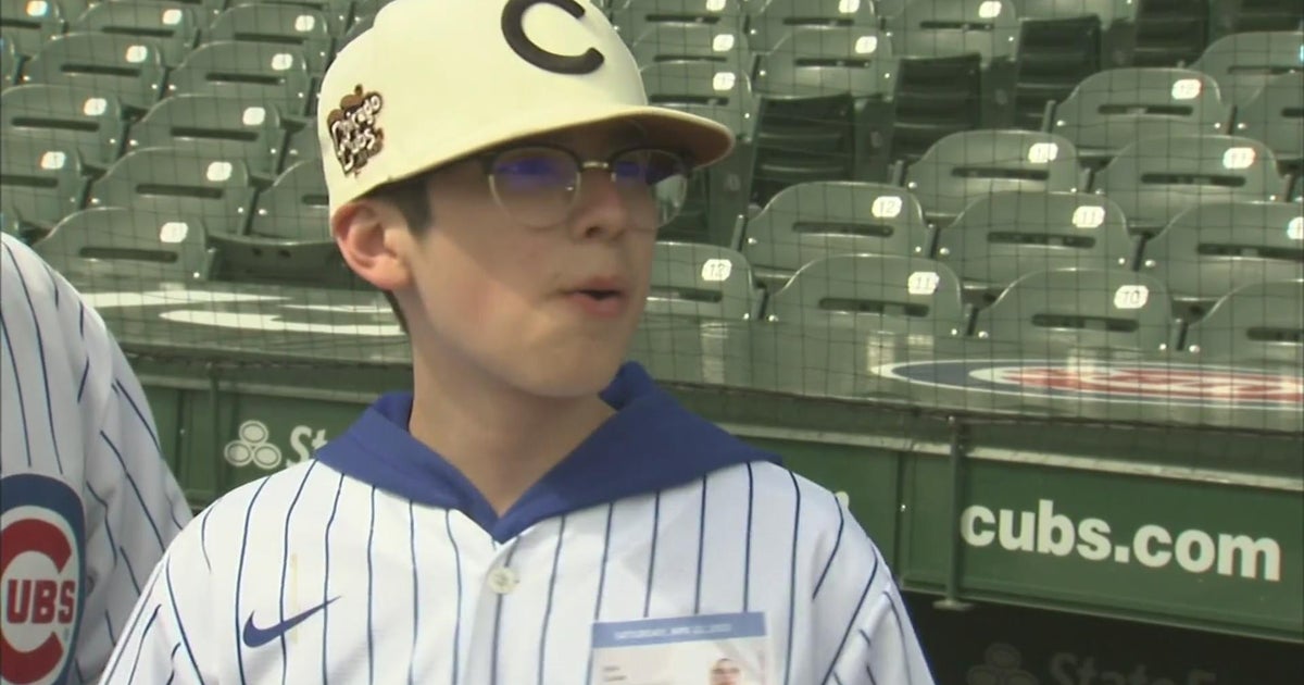 Park Ridge teen who beat lymphoma to throws first pitch at Cubs game ...
