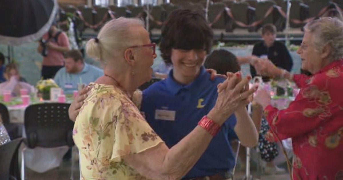 Loyola Blakefield students host 'Memory Lane' prom for senior citizens ...