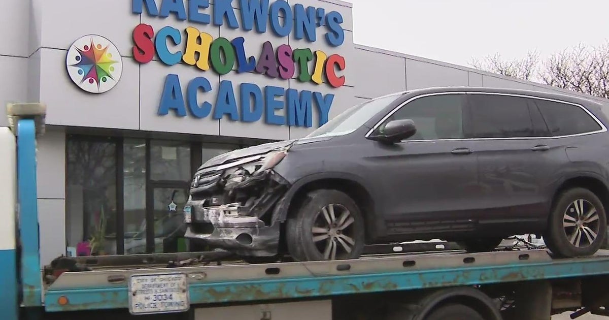 SUV crashing into Chicago daycare leaves toddler, 2 adults injured ...