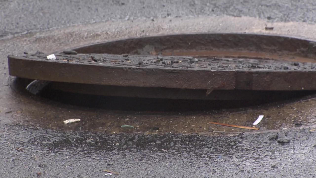 Manhole Explosion news - Today’s latest updates - CBS New York