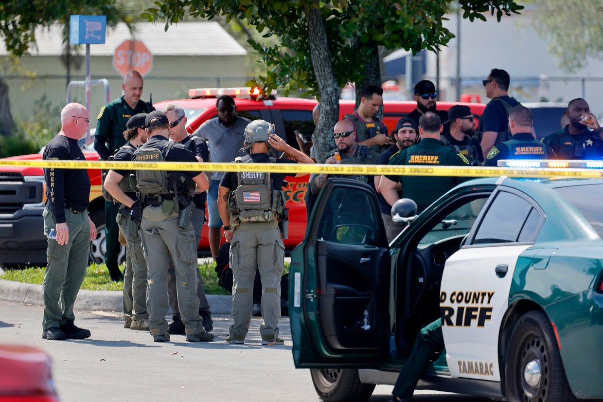 Walmart employee Tironie Sterling fatally shoots customer who tried to ...