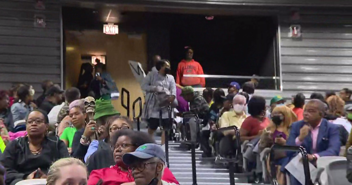 South Shore community to discuss plans for migrant respite center - CBS ...
