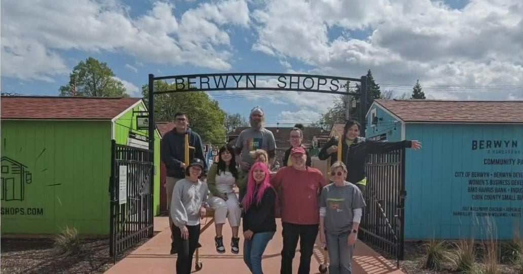 Berwyn Shops reopens for second year - CBS Chicago