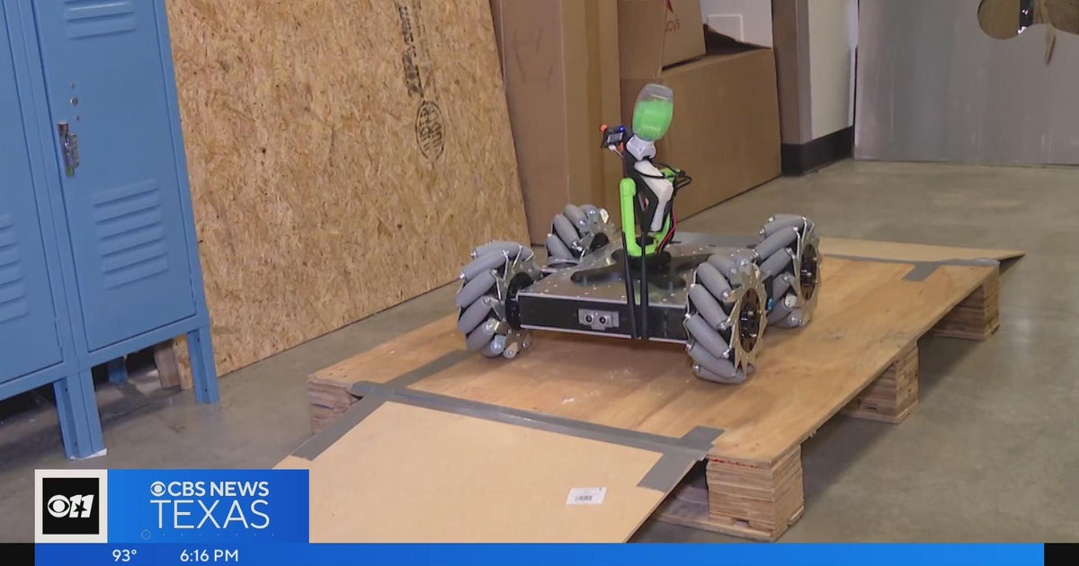 UT Dallas students create firefighting robot - CBS Texas