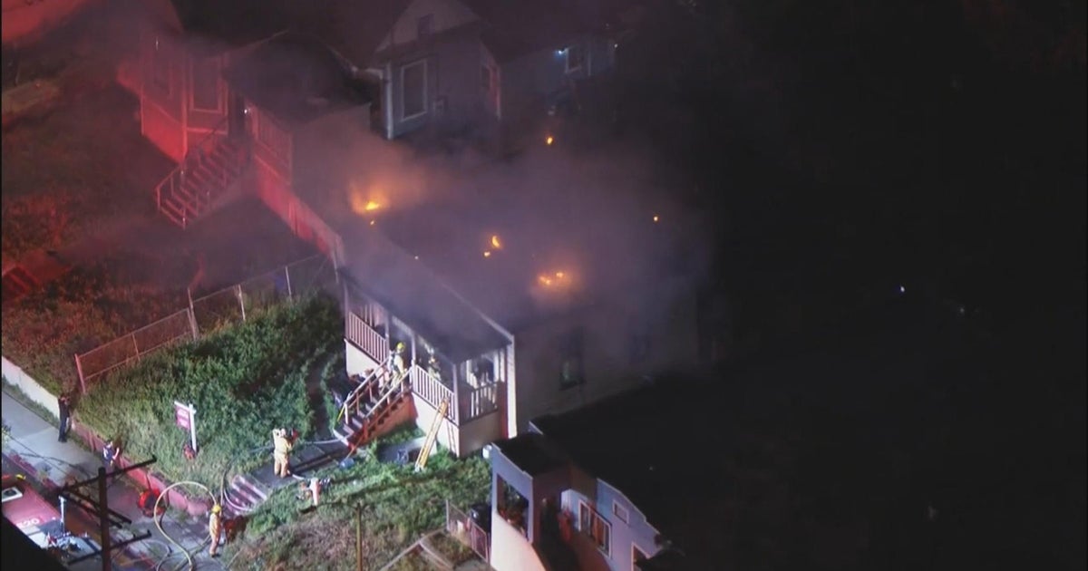 Firefighters quickly handle house fire in Echo Park - CBS Los Angeles
