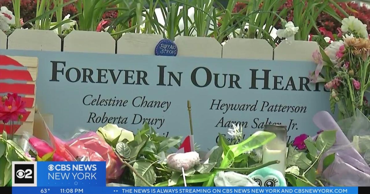 Buffalo remembers the victims 1 year after Tops supermarket mass ...