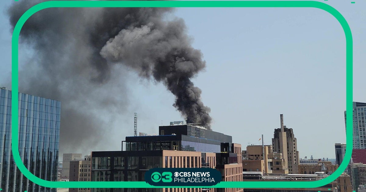 Viewer video of smoke plumes coming from Center City high-rise - CBS ...