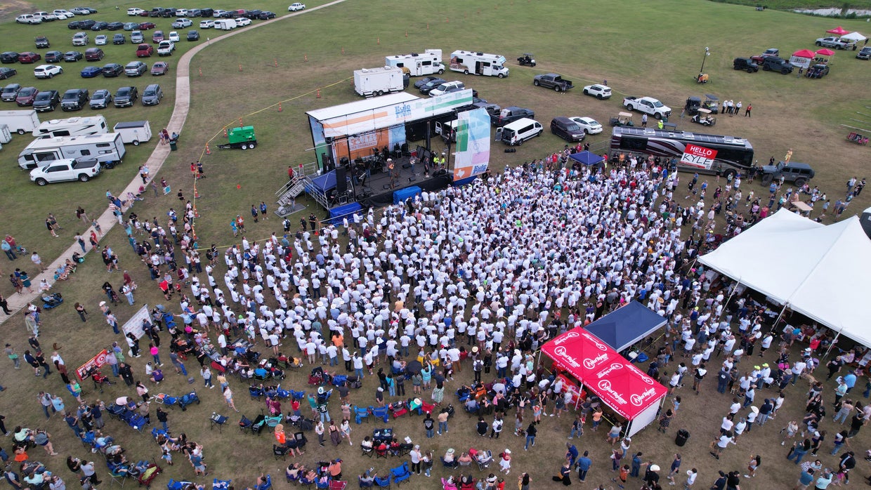 Kyles from near and far gather in Texas, attempting to break world ...