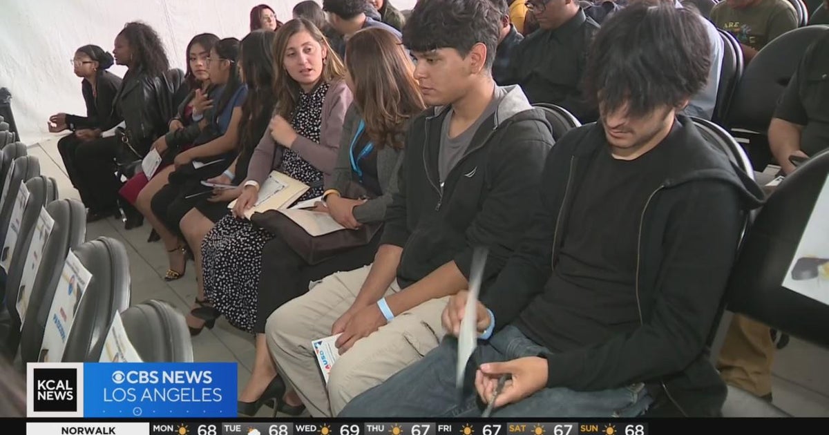 LAUSD honors 200 graduating seniors that endured homelessness - CBS Los ...