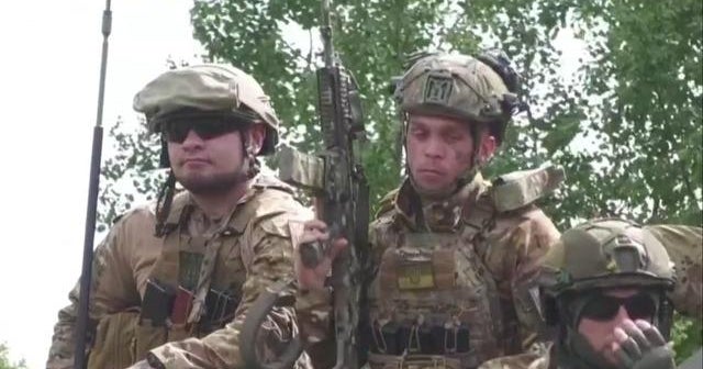 Inside the Russian resistance to Putin - CBS News