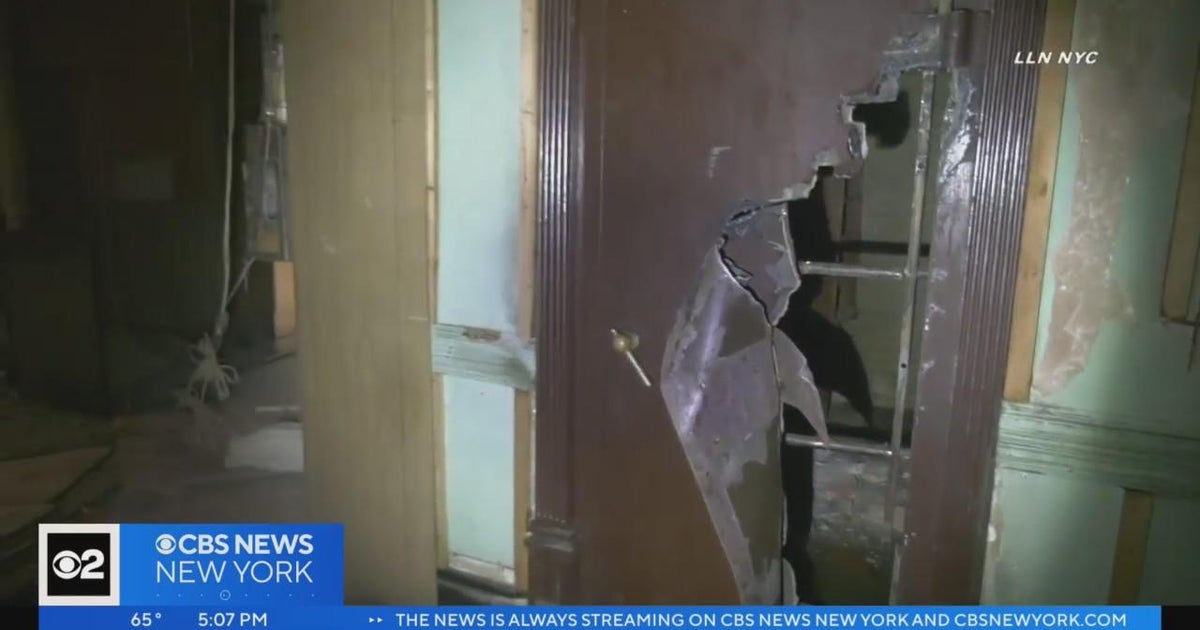 Teen gets trapped inside vault at abandoned Brooklyn building - CBS New ...