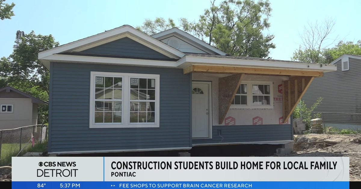 High school students build home in Pontiac to provide affordable ...