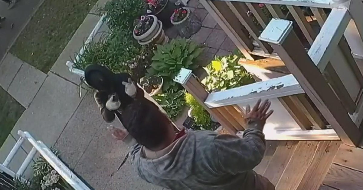 Victim Speaks After Horrific Gunpoint Robbery Cbs Chicago