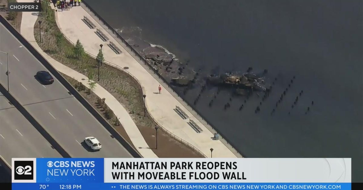 Manhattan park reopens with flood wall - CBS New York