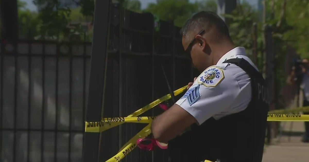 Chicago's wealthiest come together for anti-violence strategy - CBS Chicago
