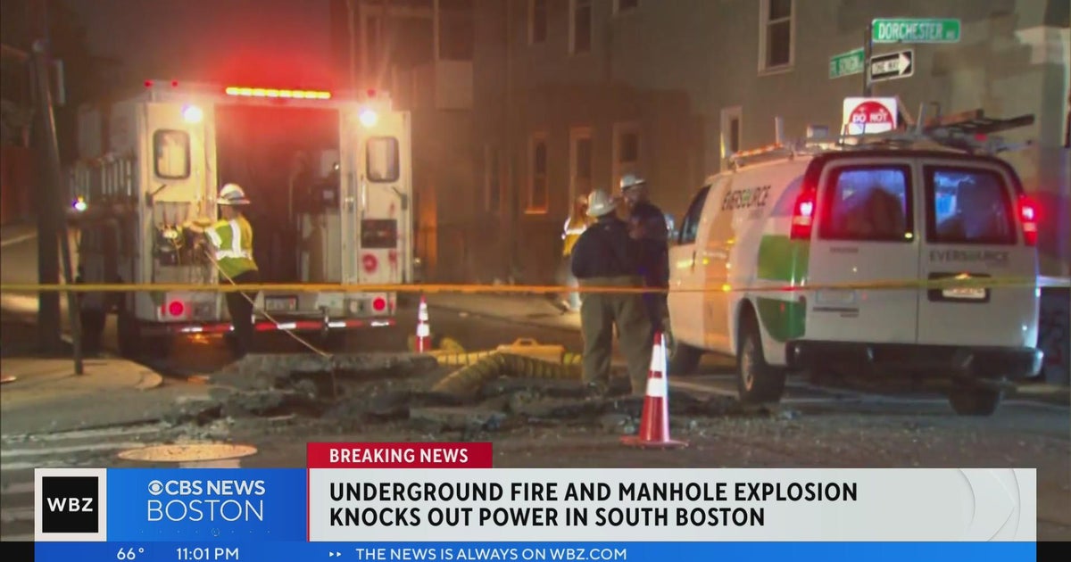 Manhole explosion knocks out power in South Boston - CBS Boston