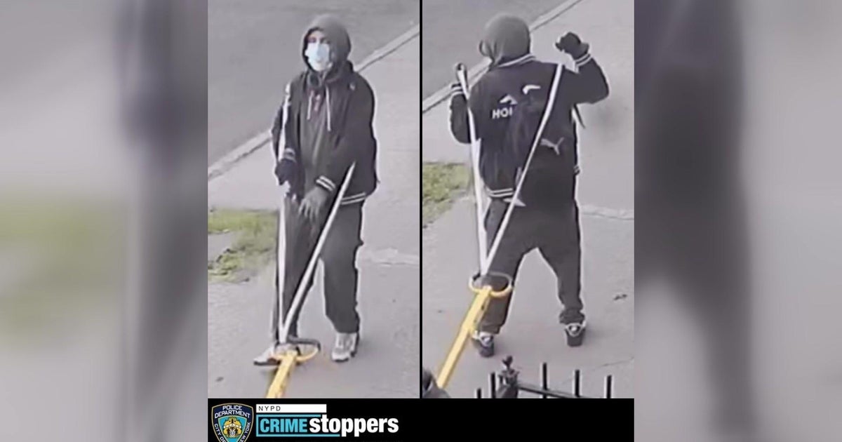 New images of man accused of stealing statues from Queens church - CBS ...