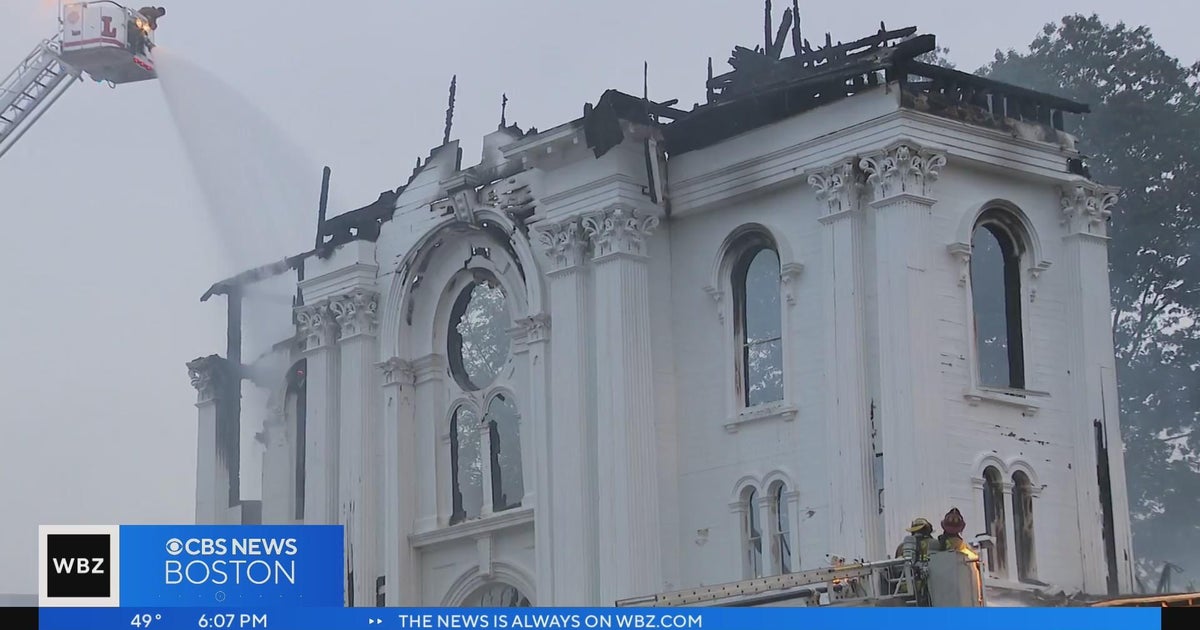 First Congregational Church of Spencer mourns loss of church in fire ...