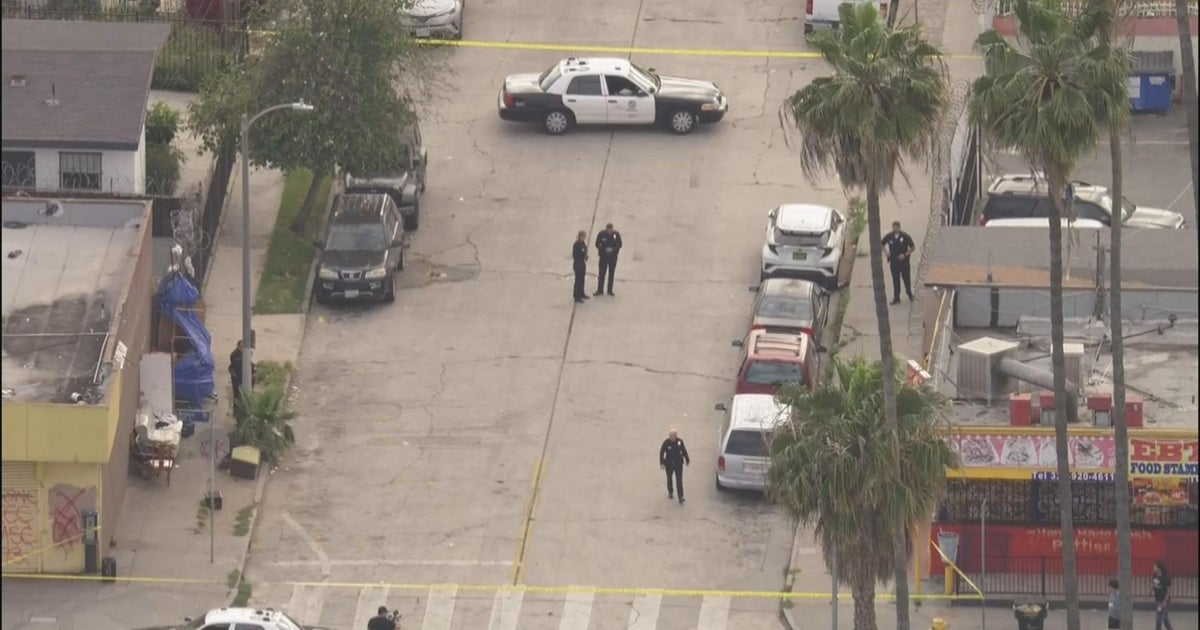 1-year-old shot after suspects open fire on burger joint in South LA ...