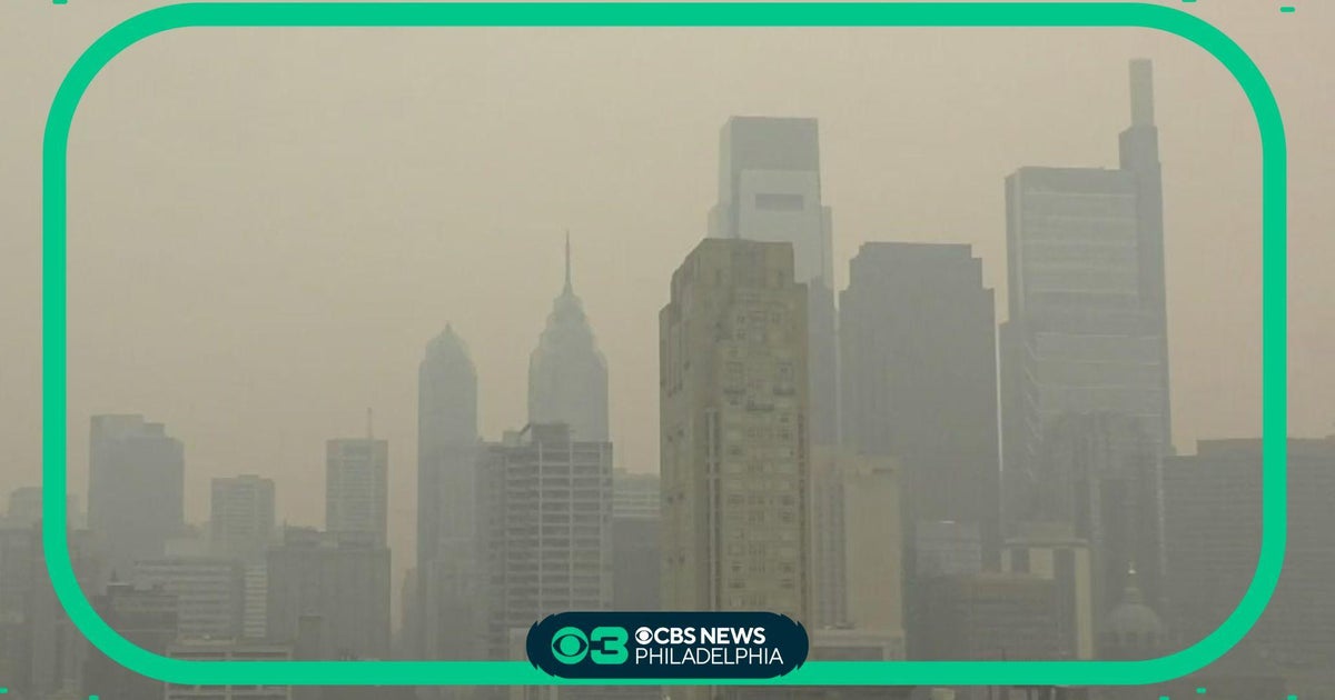 Timelapse video shows Philly skyline blanketed in orange smoke - CBS ...