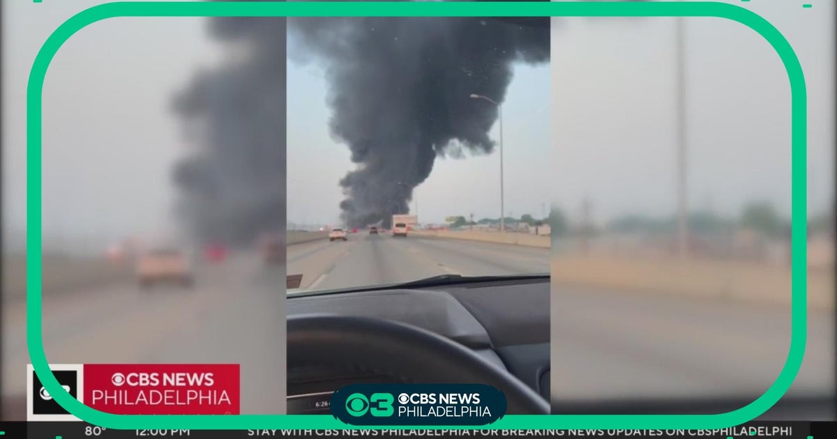 Video shows smoke plume from I-95 fire - CBS Philadelphia