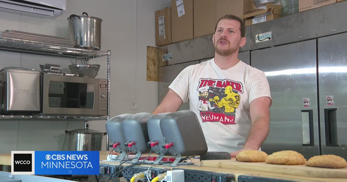 Ben the baker known for dishing up delicious pies - CBS Minnesota
