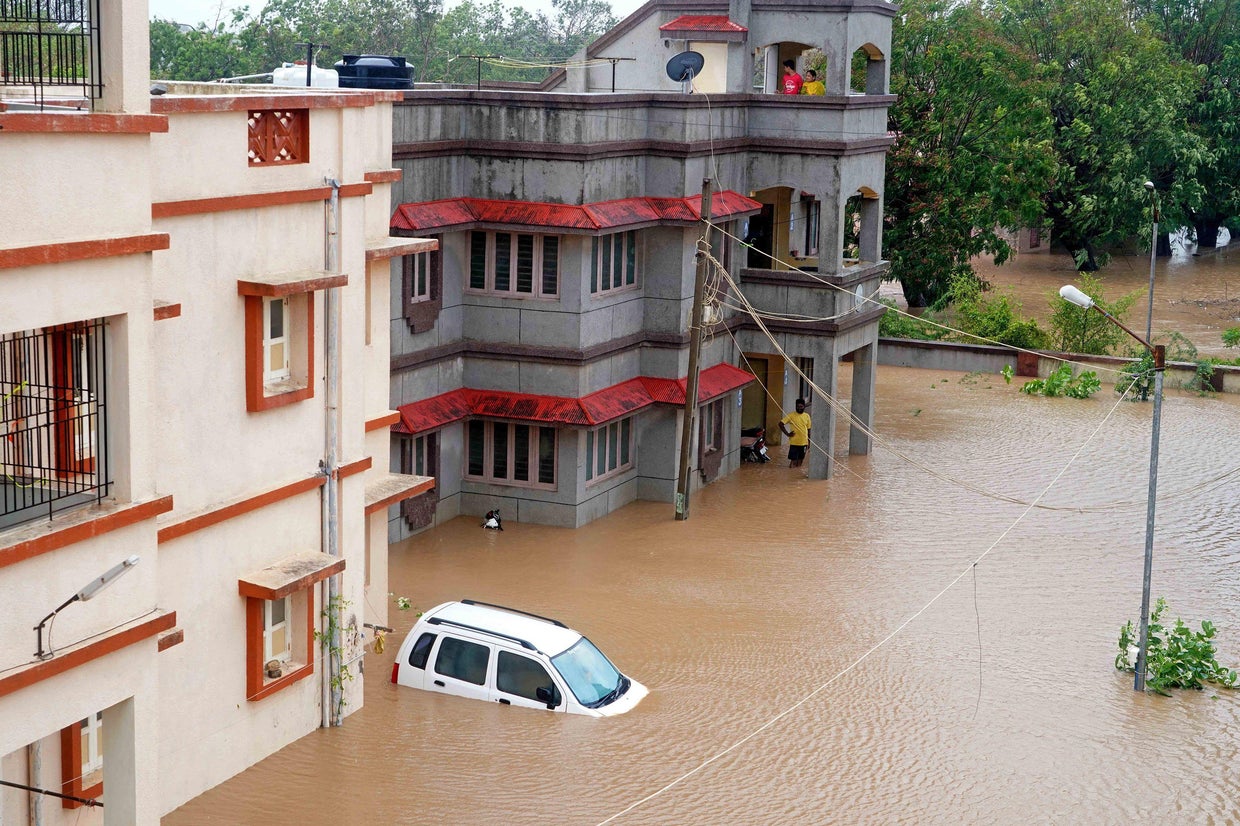 Cyclone Biparjoy hits India and Pakistan hard, setting a record, but ...