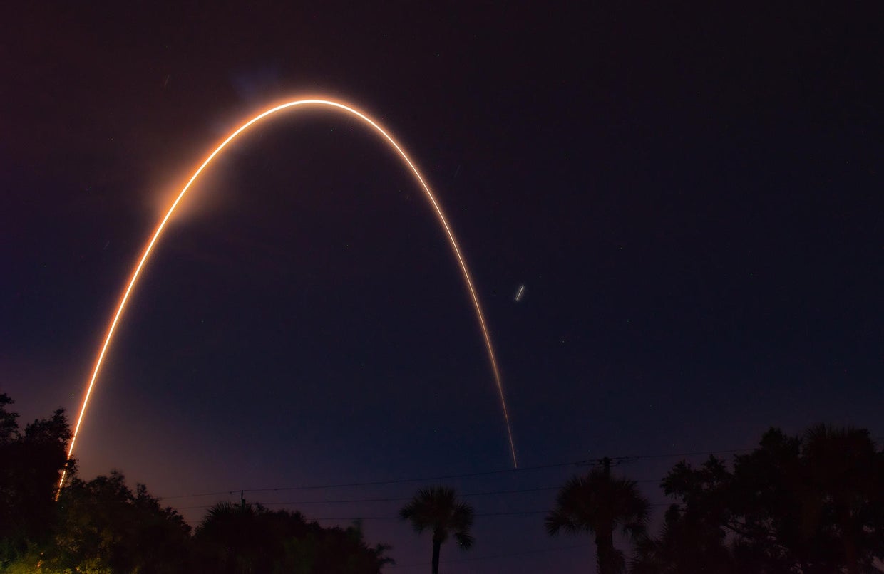 SpaceX, United Launch Alliance, fire off rockets from both coasts - CBS ...