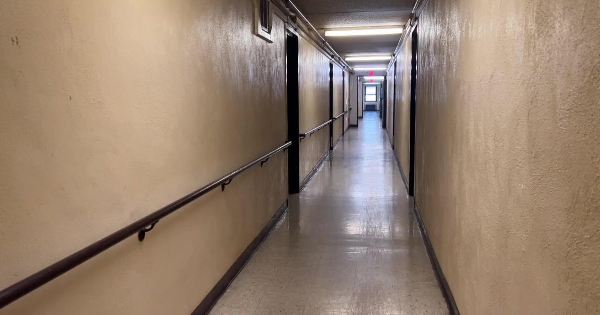NYCHA tenants rally in Lower Manhattan, demand rent relief - CBS New York