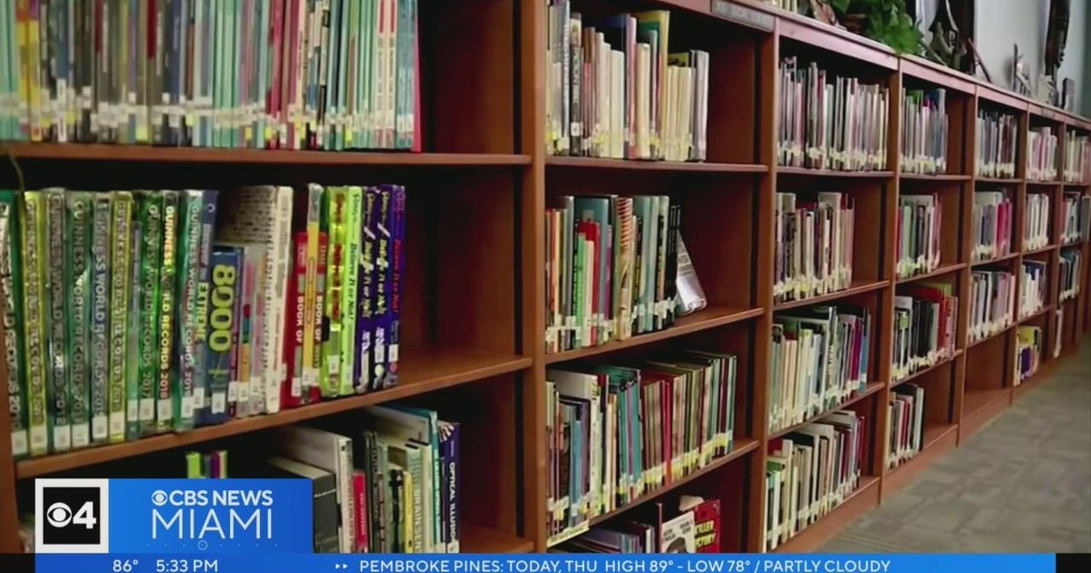 Miami-Dade book removal policy stirs concern, anger - CBS Miami