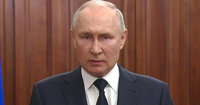 Vladimir Putin makes first appearance after armed revolt raises ...
