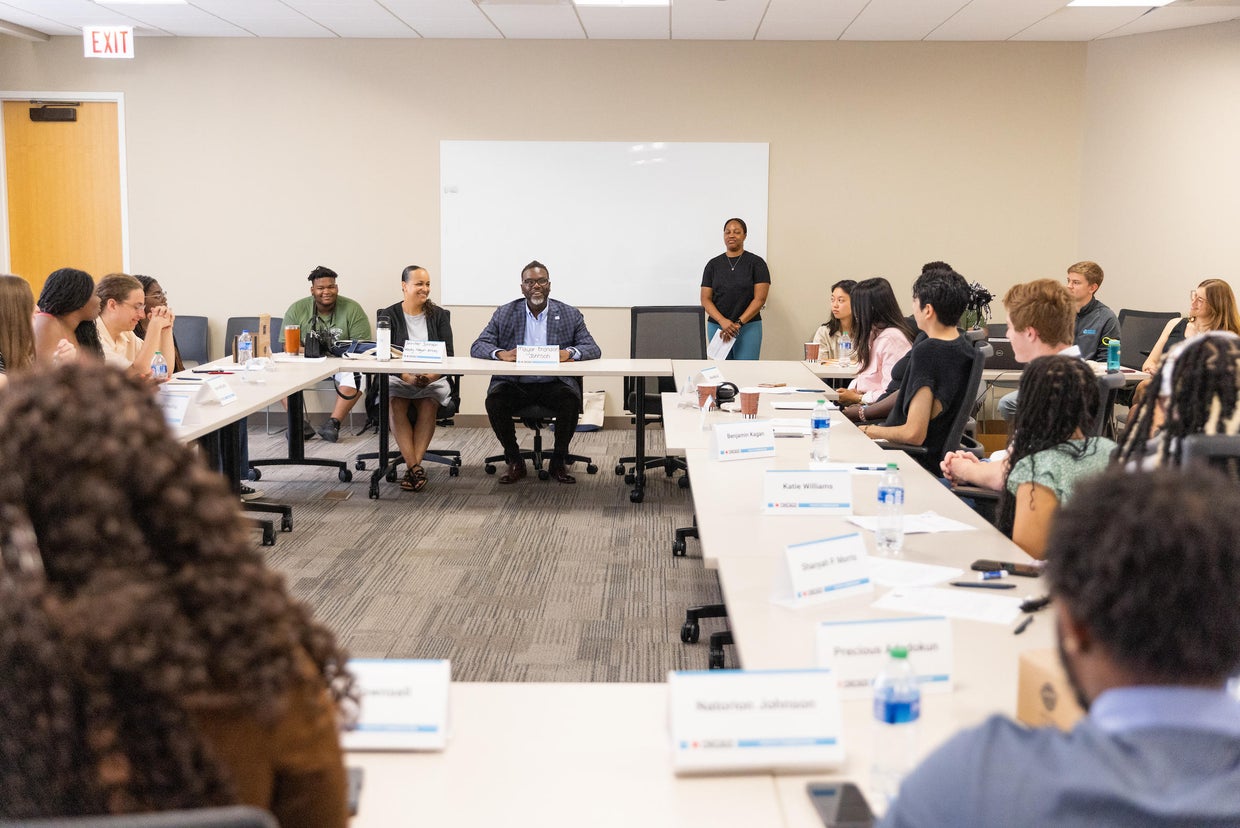Chicago Mayor's Youth Commission accepting applications for 2023-24 ...